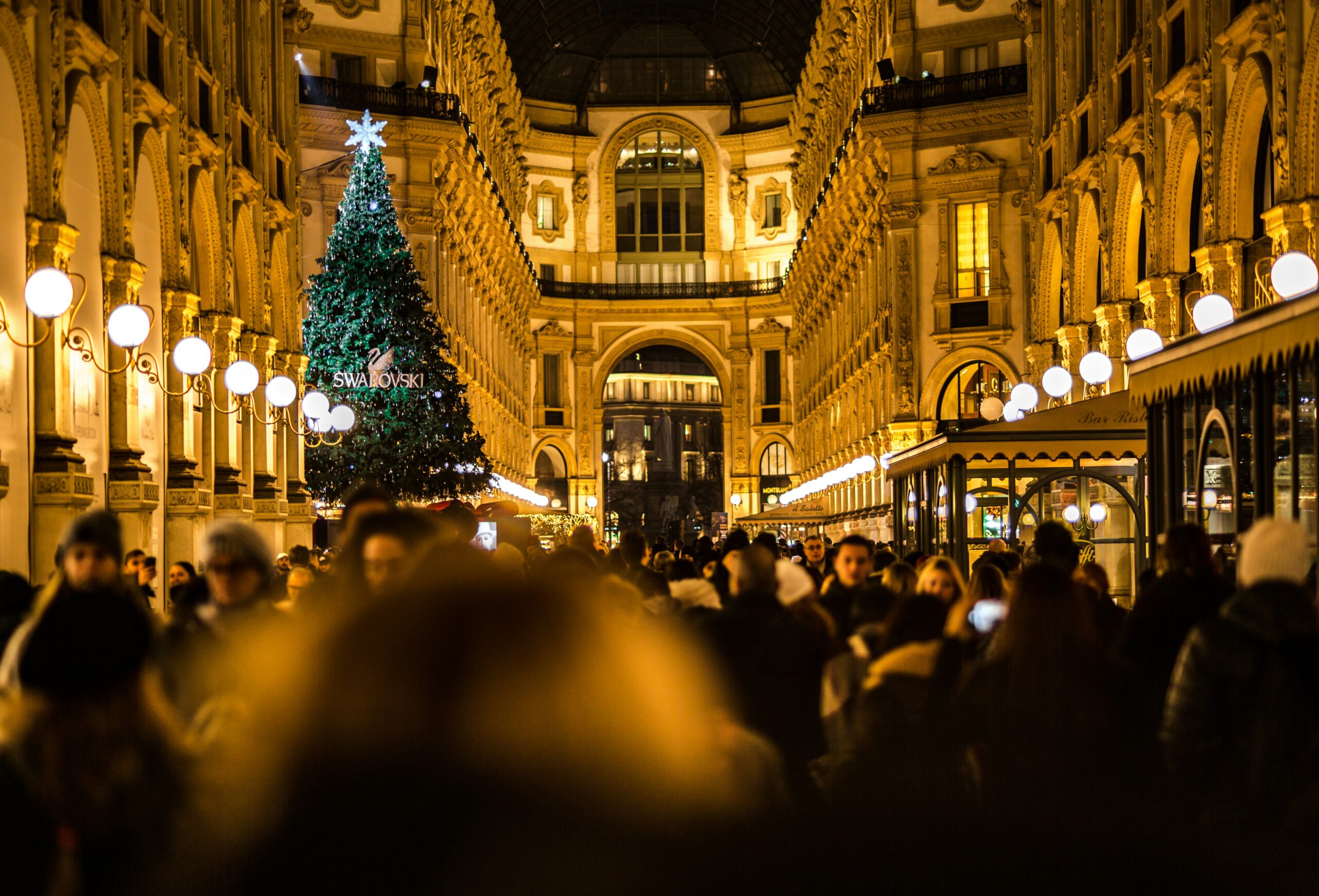 The Cost of Christmas: Consumer Spending and Economic Impact - HarveyJohn
